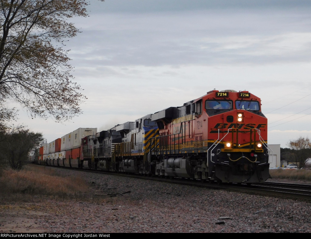 BNSF Stack EB